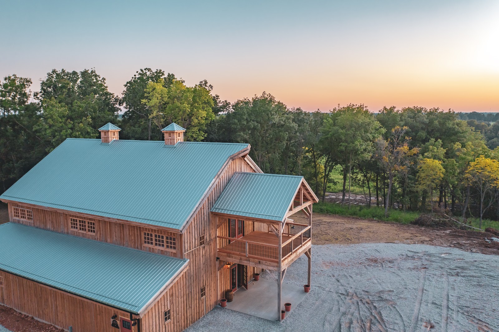 Aquila Barn - Wedding Venue | VowVenue.com