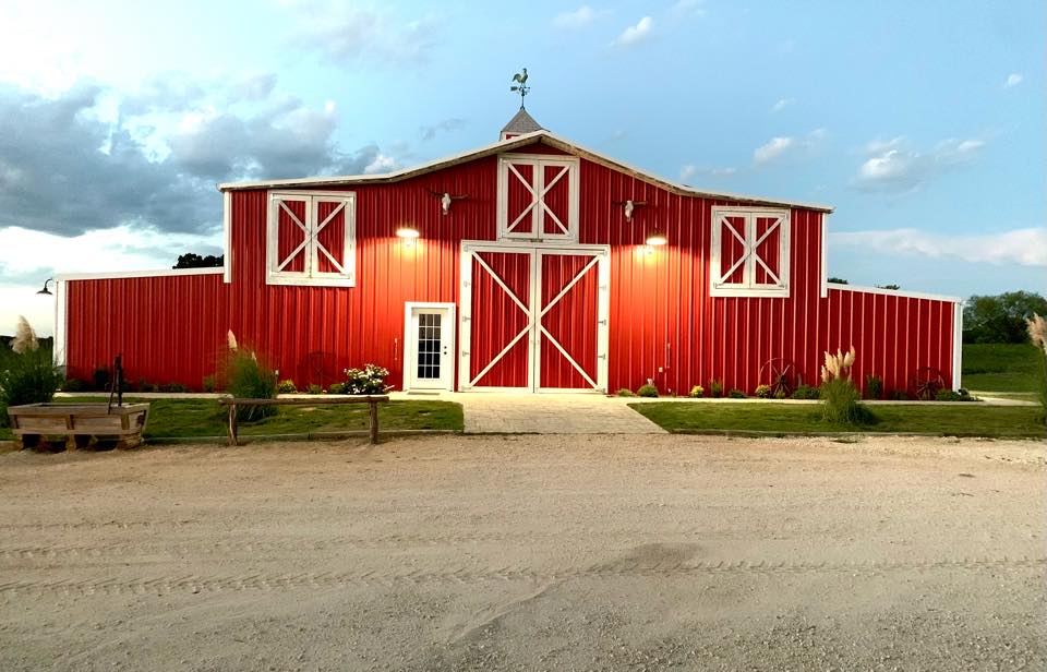 Big Red Barn Wedding & Event Center - Wedding Venue | VowVenue.com