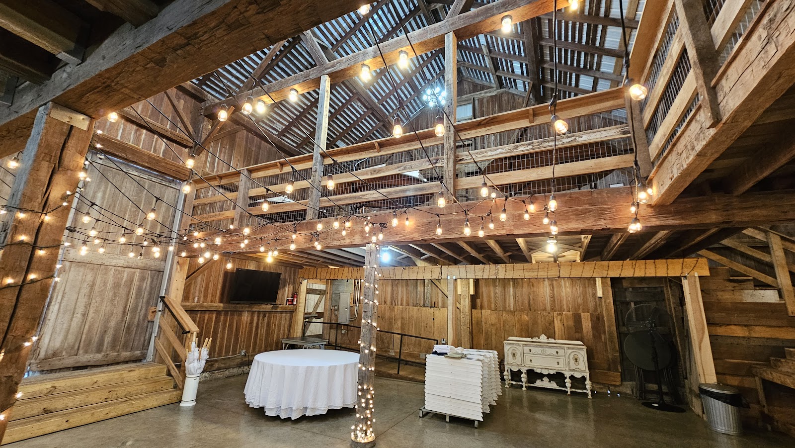 Blackberry hill wedding barn 60 photos - Astyledwedding.com