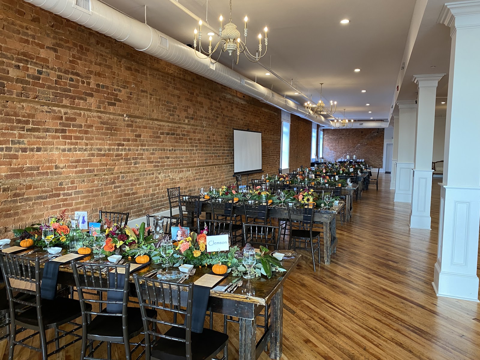 Crown & Crest Events - Wedding Venue | VowVenue.com