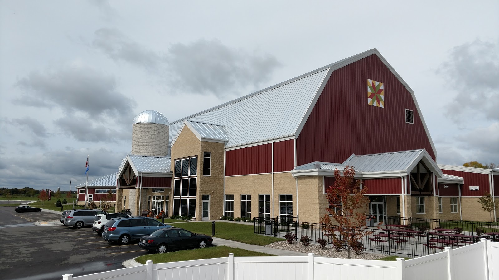 Farm Wisconsin Discovery Center - Wedding Venue | VowVenue.com