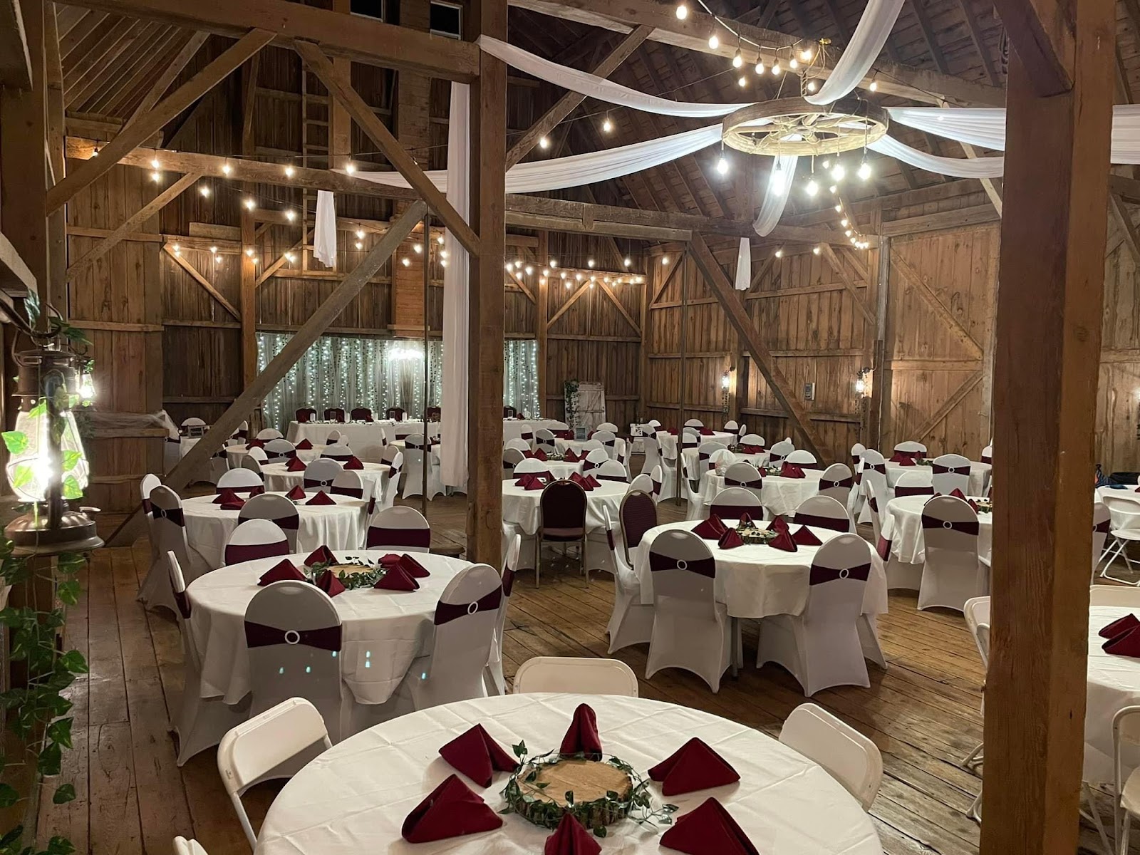 Firefly Moments Barn & Venue - Wedding Venue | VowVenue.com