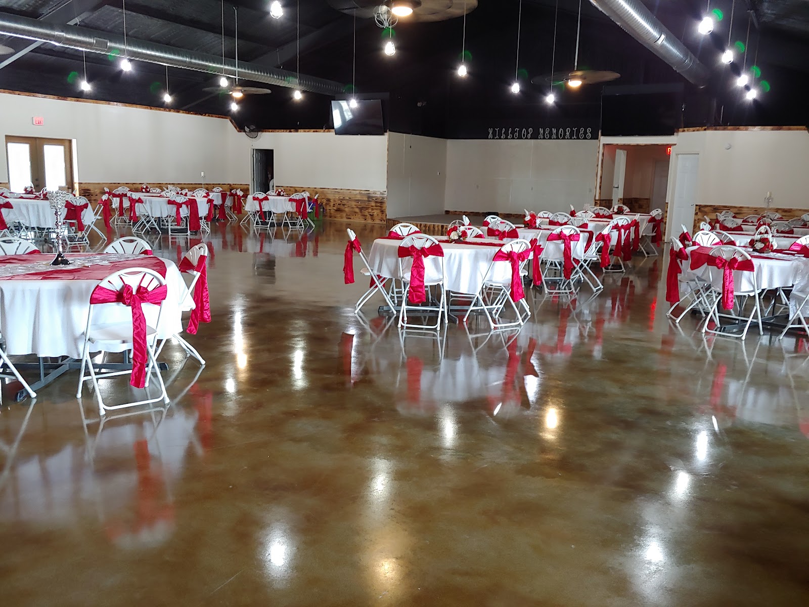 Hilltop Memories Event Center LLC - Wedding Venue | VowVenue.com