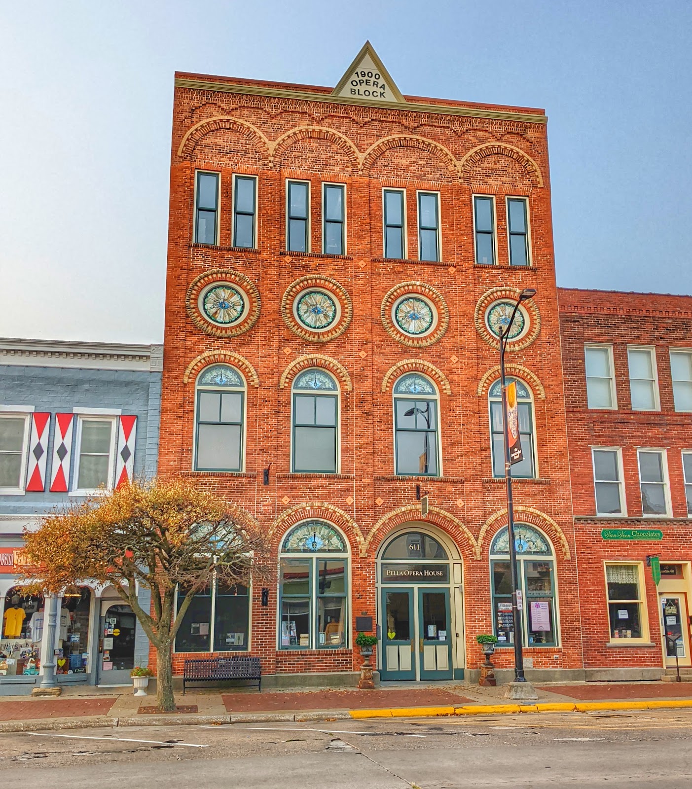 Pella Opera House - Wedding Venue | VowVenue.com