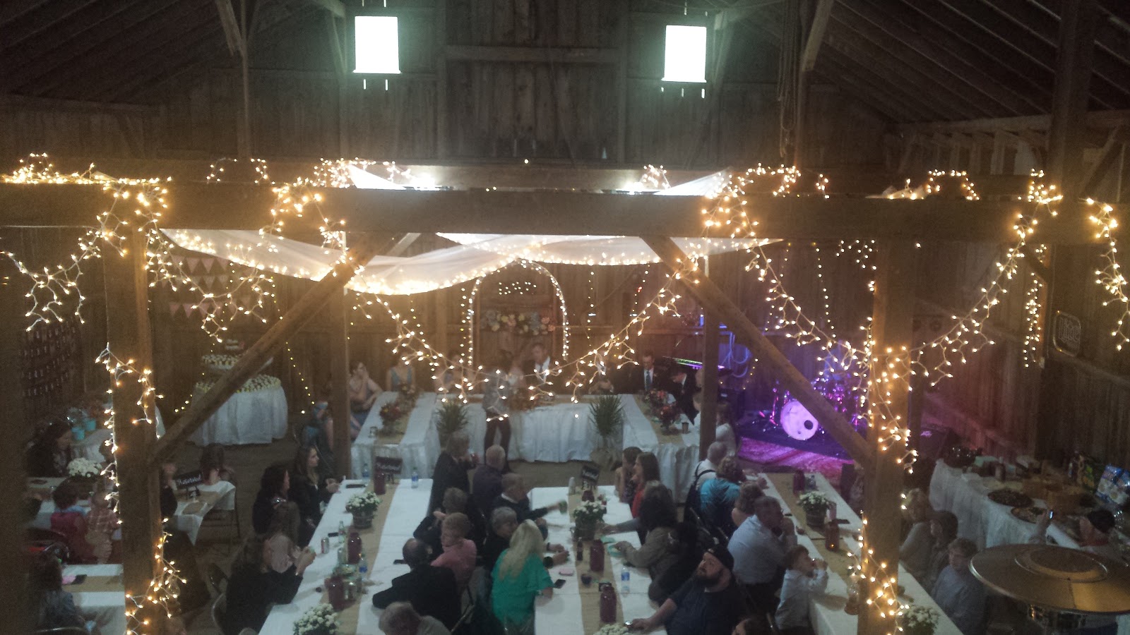 Shindig Barn - Wedding Venue | VowVenue.com