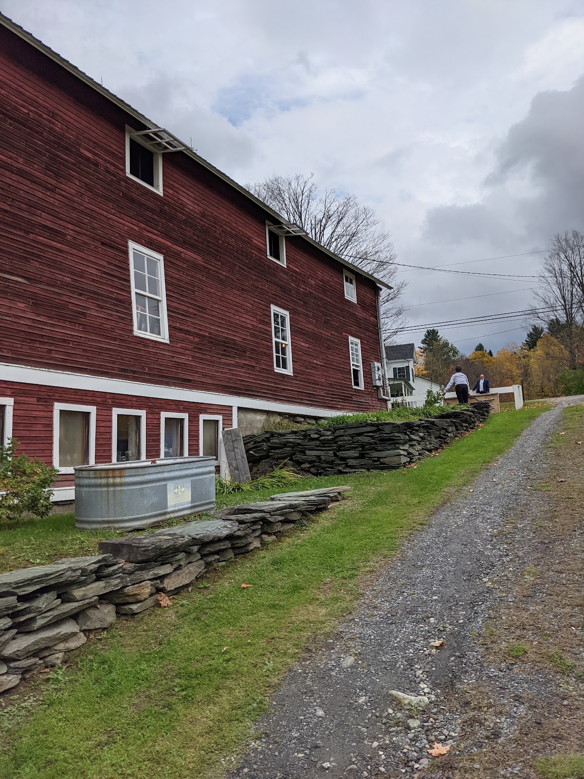 Skinner Barn - Wedding Venue | VowVenue.com