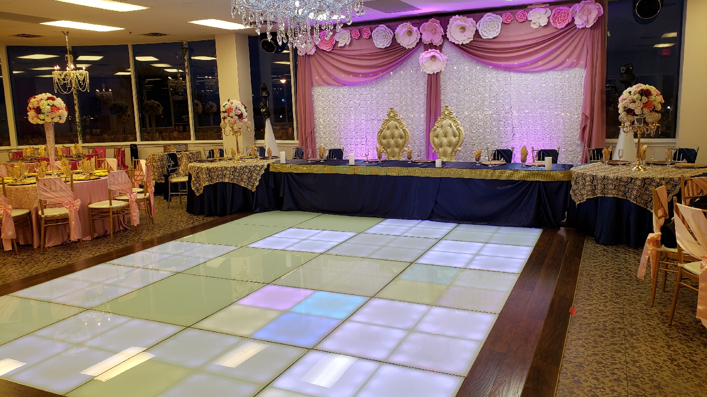 Skyview Banquet Hall - Wedding Venue | VowVenue.com
