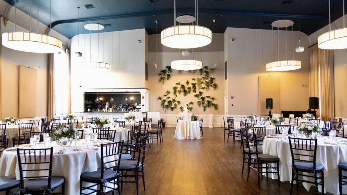 Steeple Hall at Mission Oak Grill - Wedding Venue | VowVenue.com