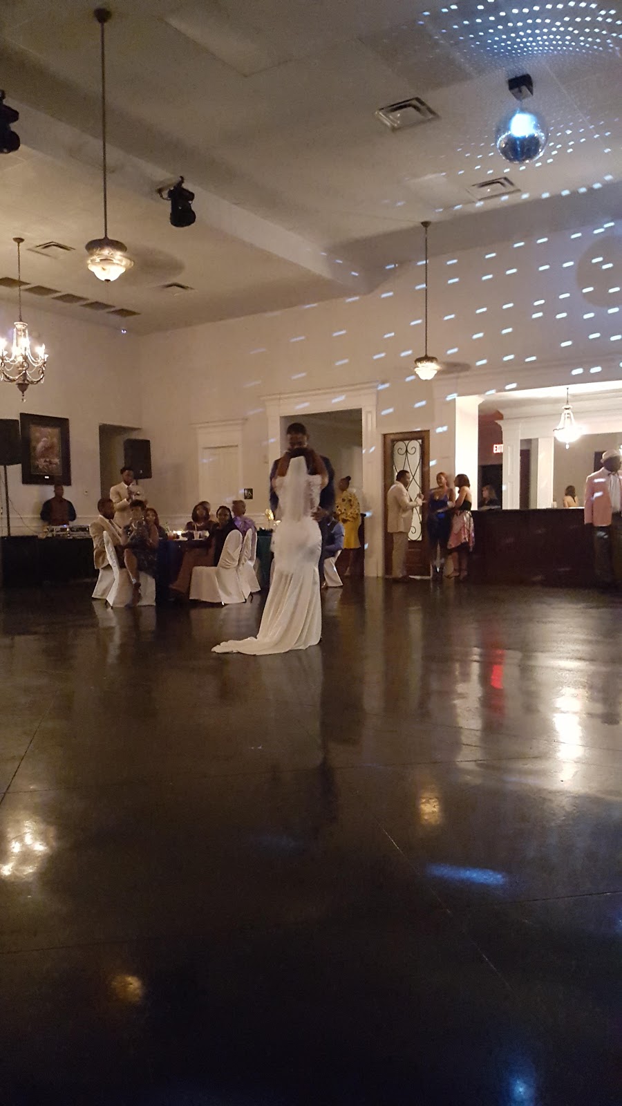 Taravella Manor - Wedding Venue | VowVenue.com