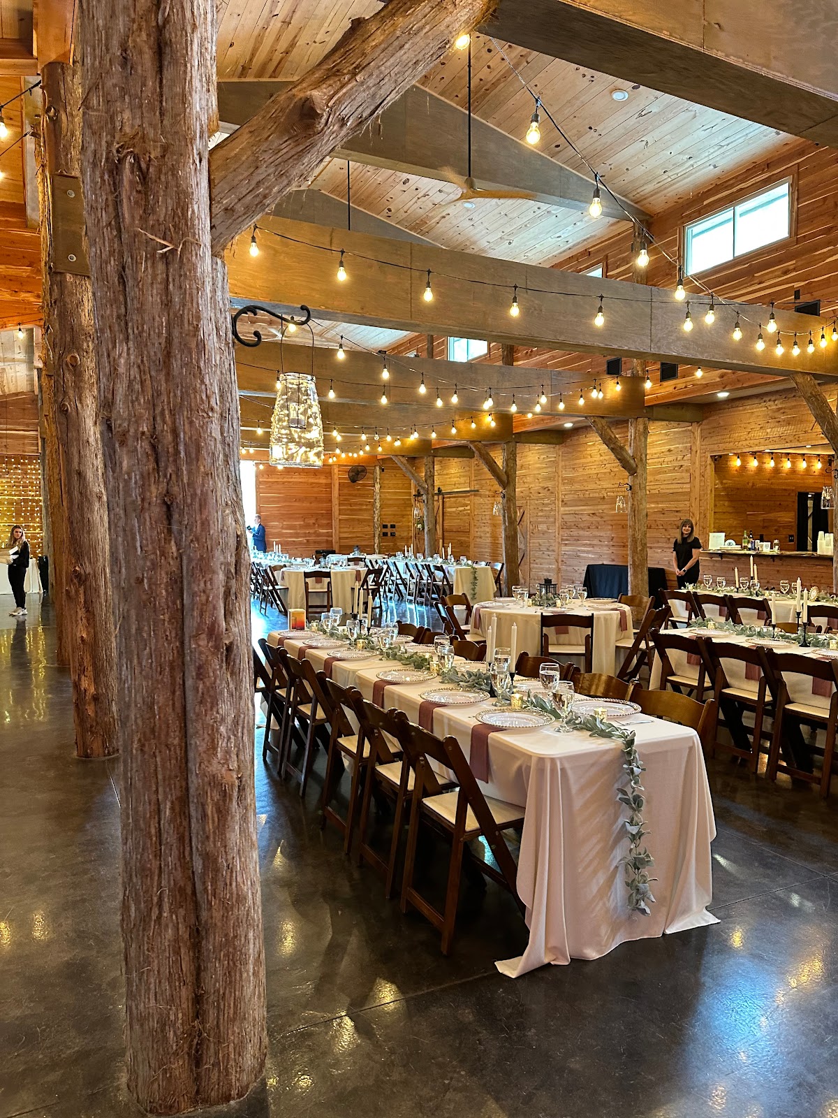 The Barn at Cedar Hill - Wedding Venue | VowVenue.com
