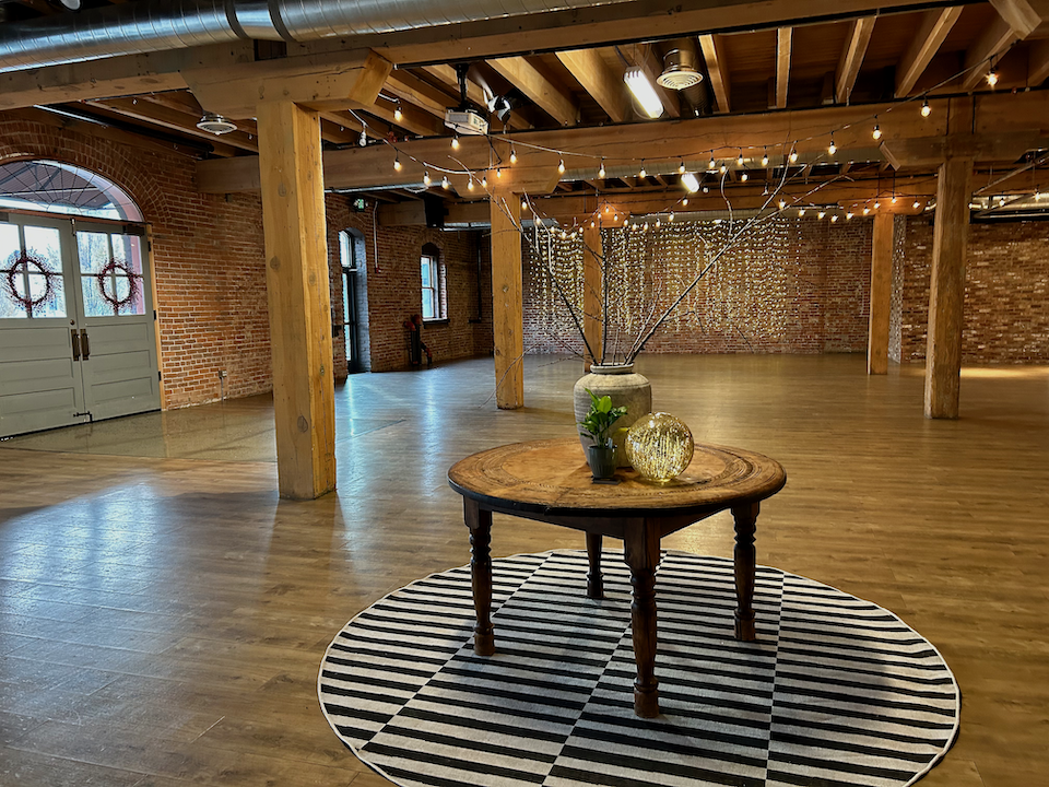 The Boxcar Room - Wedding Venue | VowVenue.com