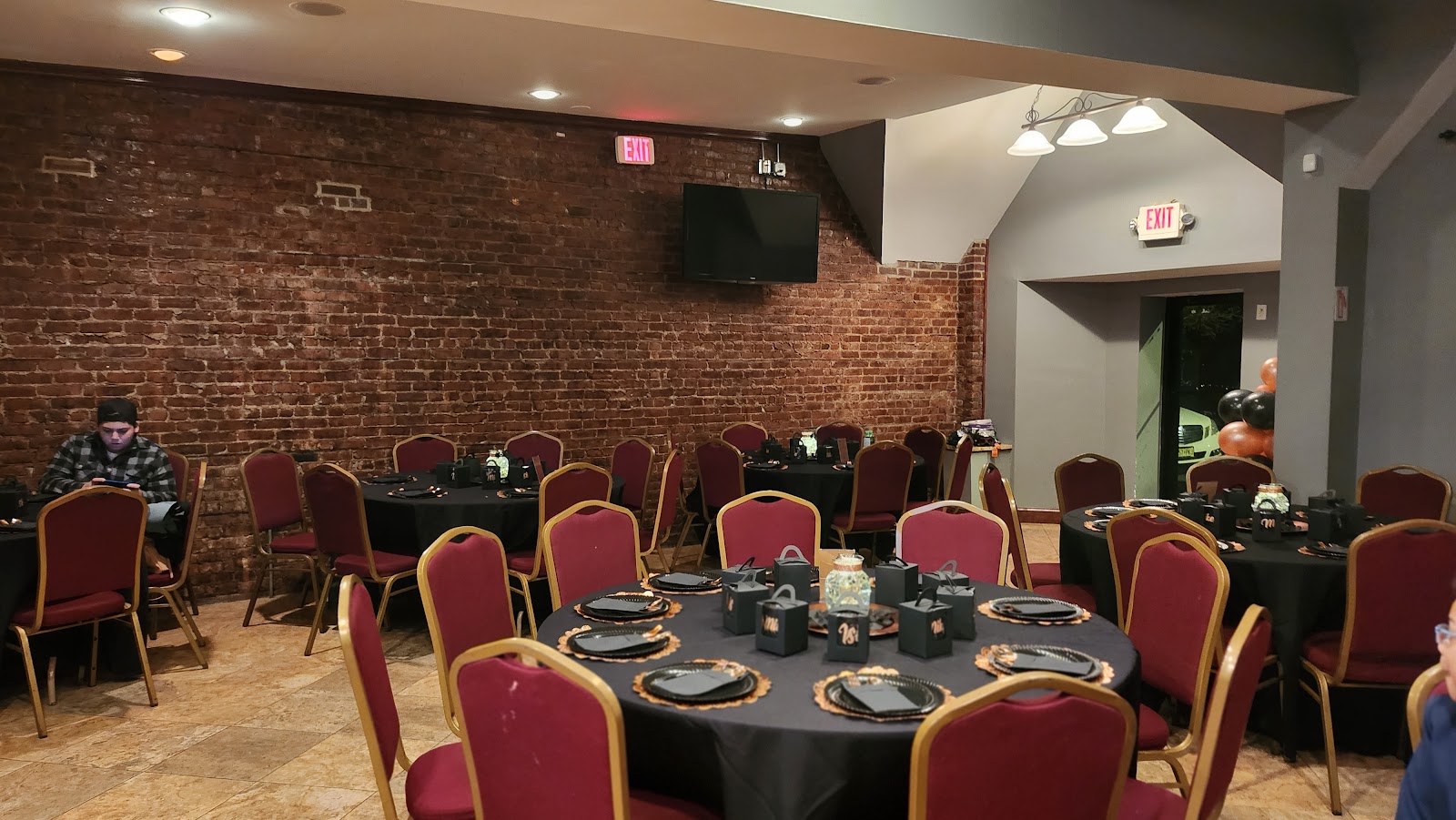 The Gallery Banquet Room - Wedding Venue | VowVenue.com