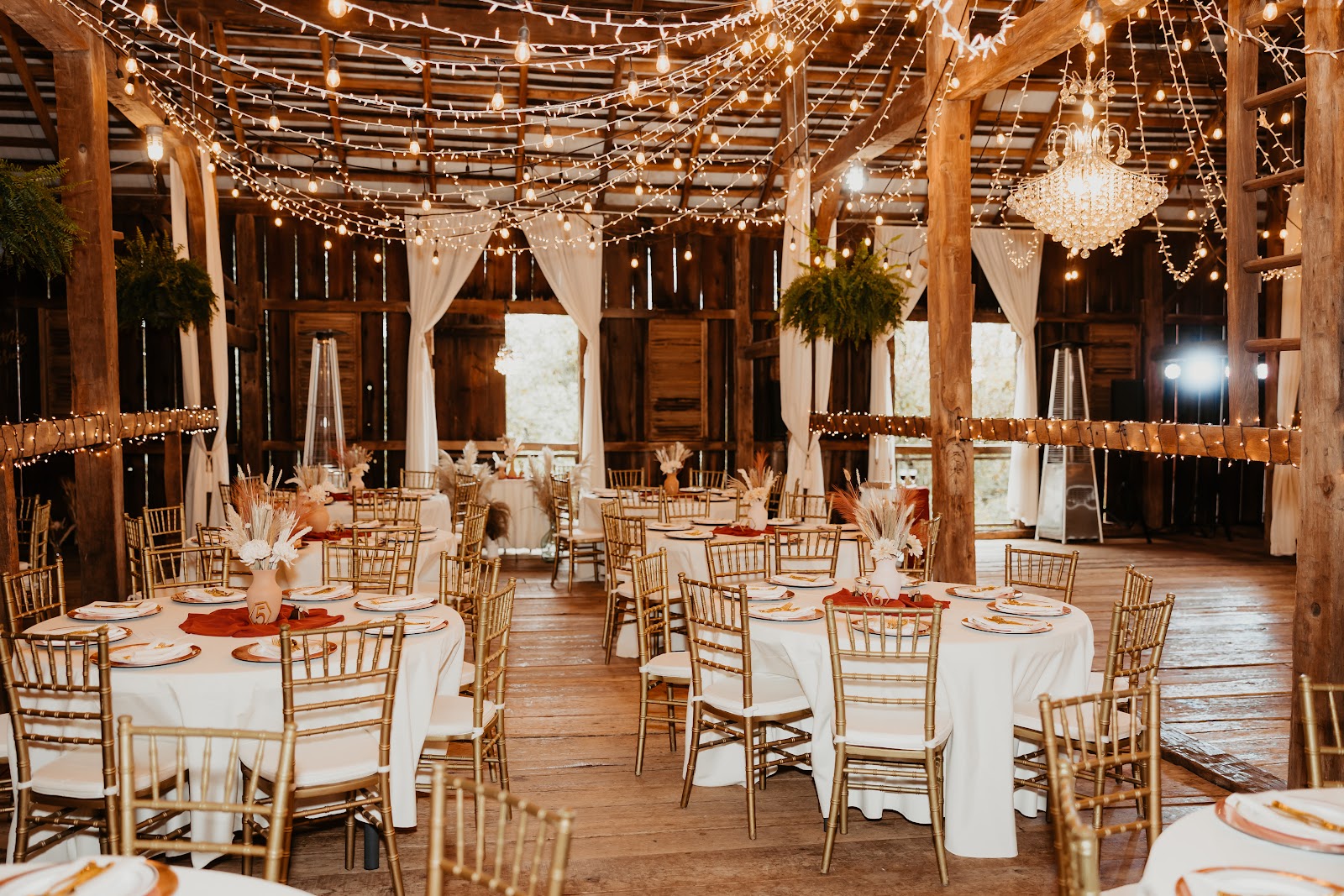 The Gish Barn - Wedding Venue | VowVenue.com