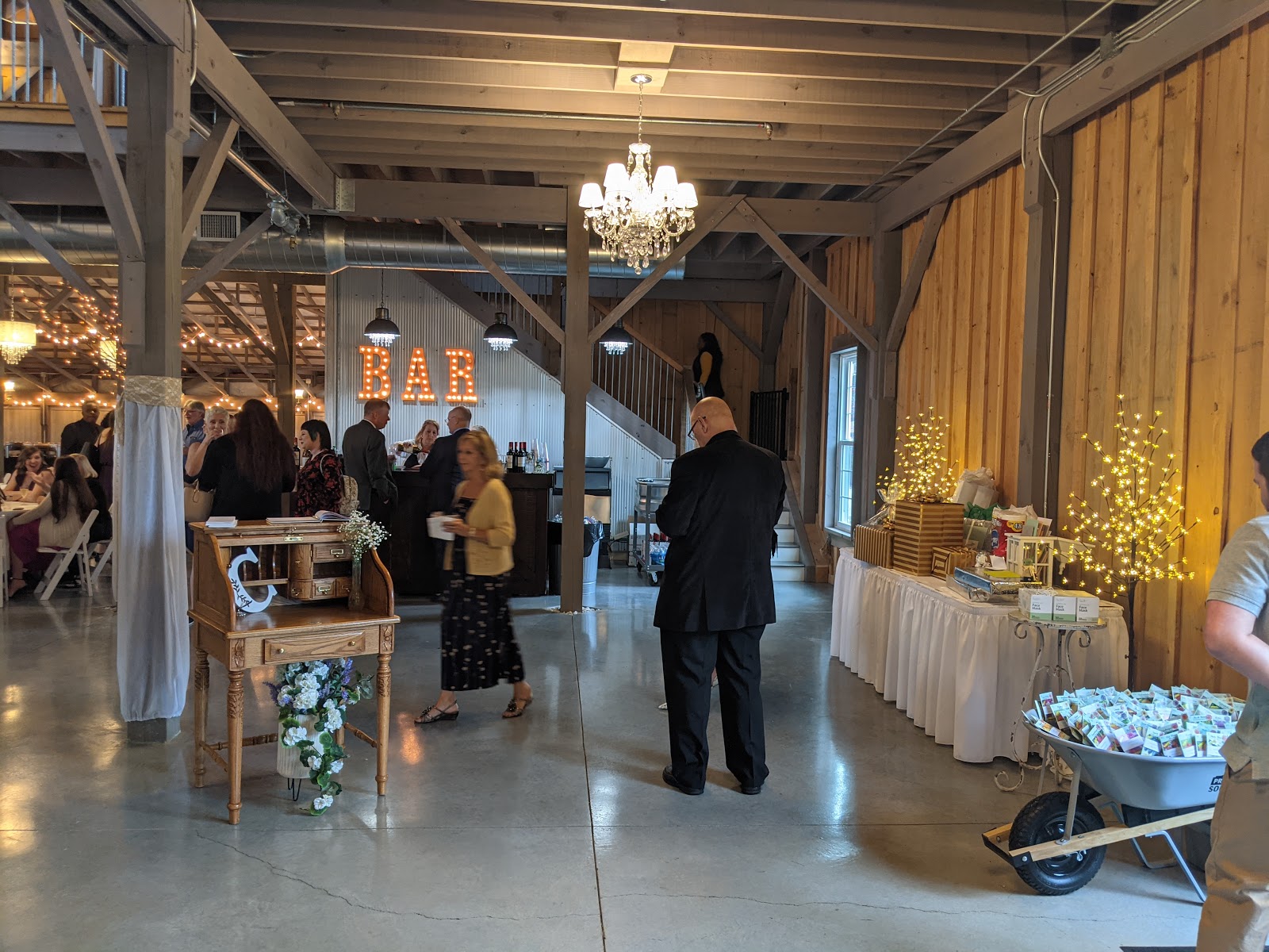 The Prickel Barn - Wedding Venue | VowVenue.com