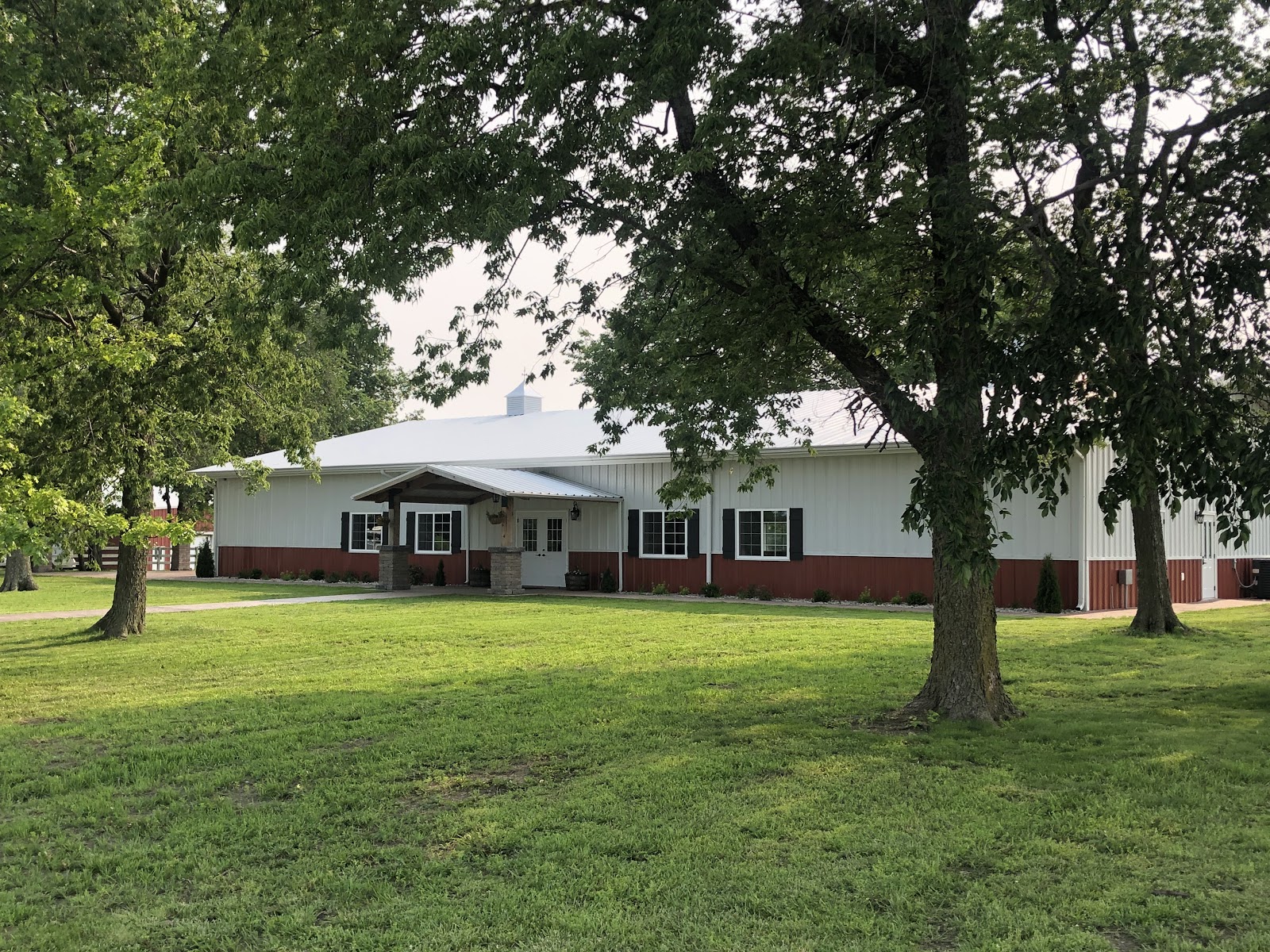 The Venue at Rocking V Ranch - Wedding Venue | VowVenue.com