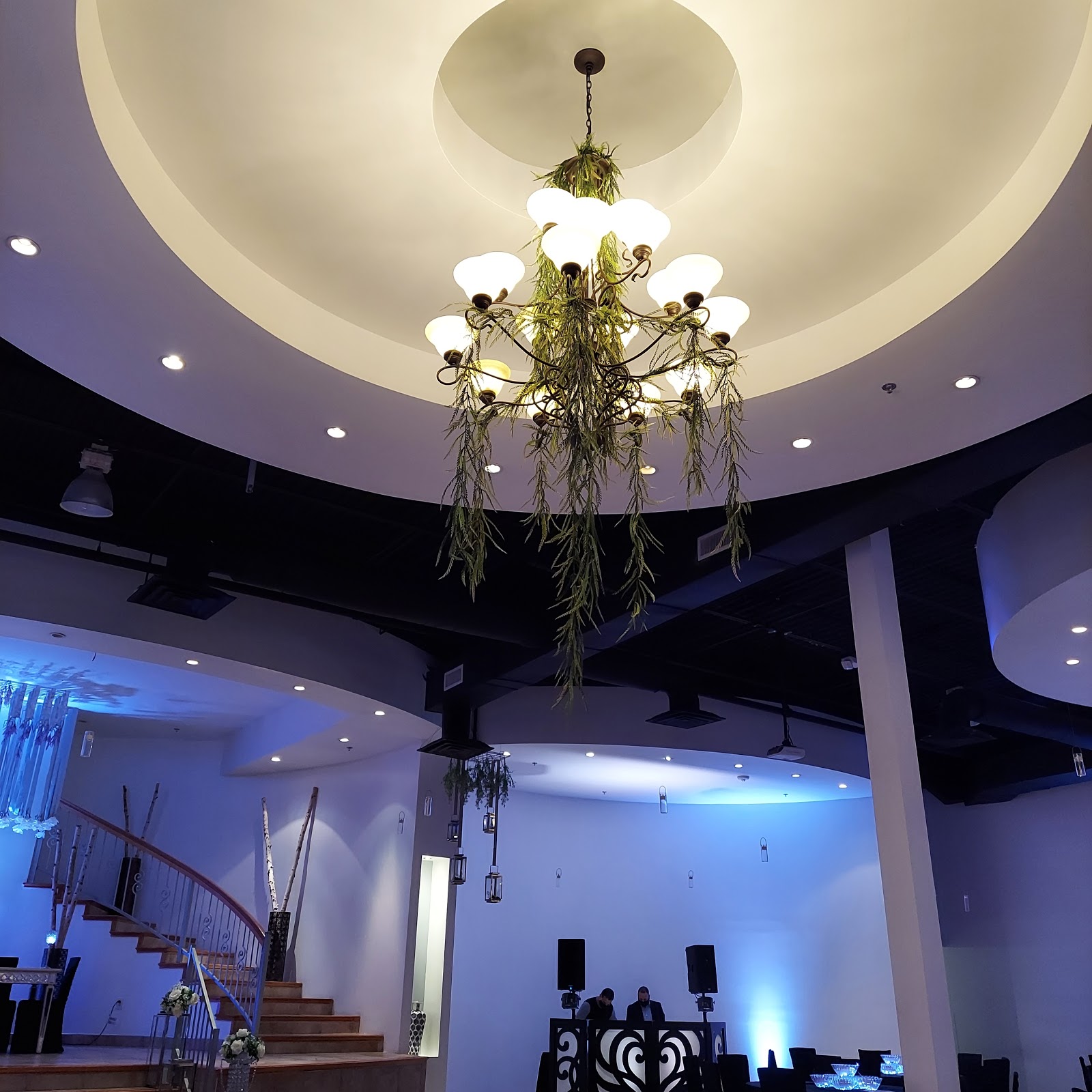 VIP La Fontaine Reception Hall - Wedding Venue | VowVenue.com