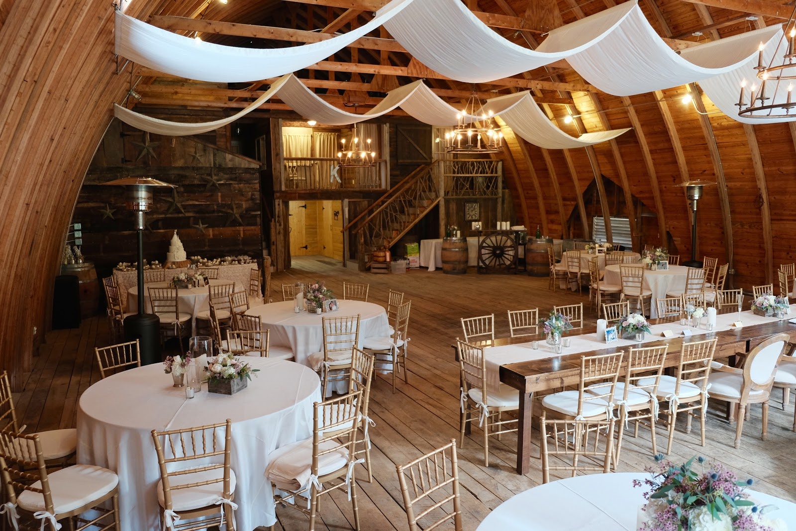 Vintage Barn Events - VowVenue.com