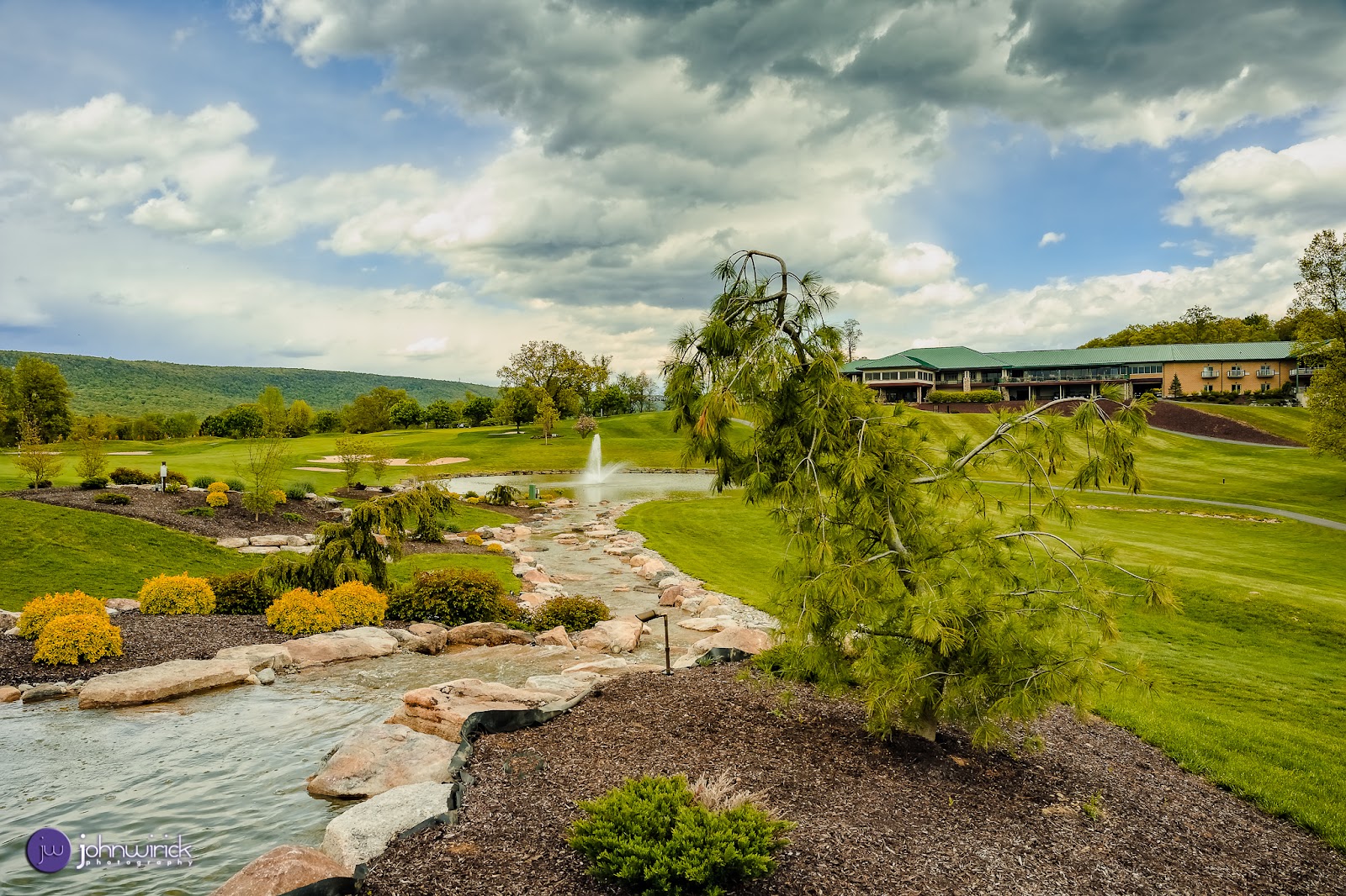 Woodstone Country Club and Lodge - Wedding Venue | VowVenue.com