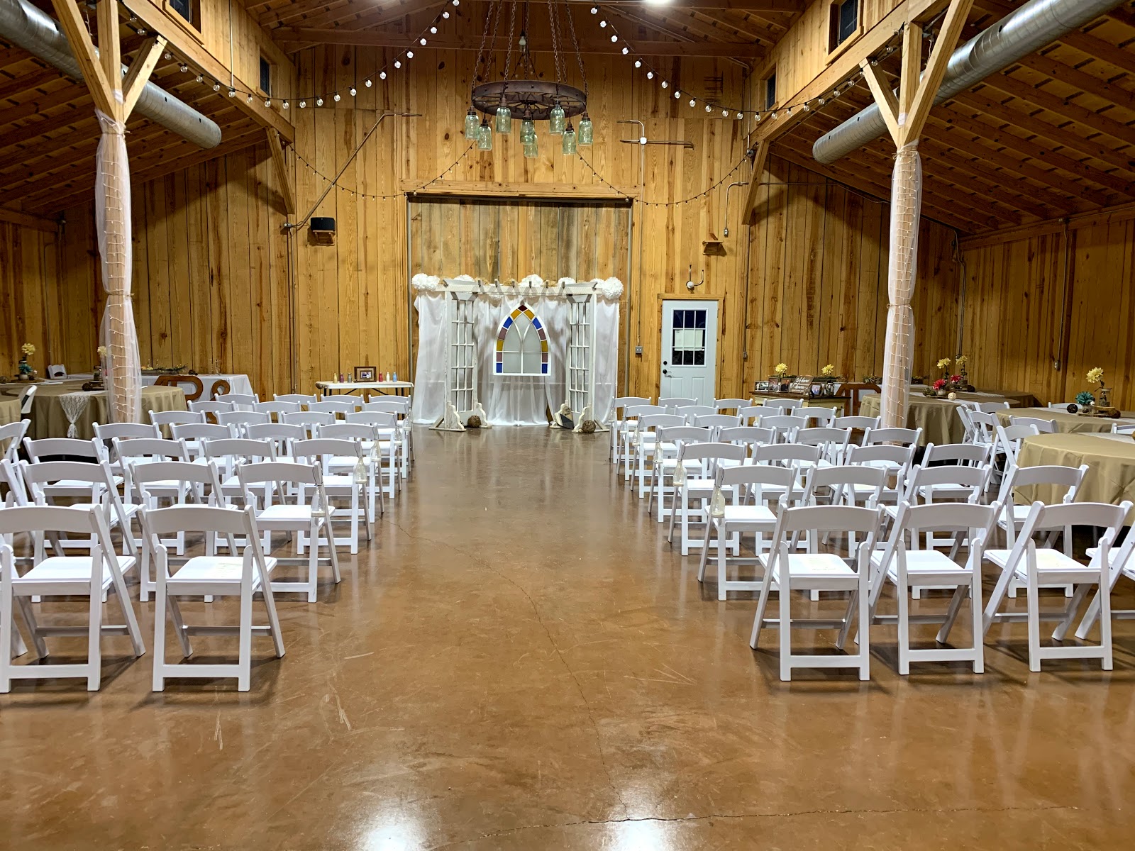Cedar Prairie Barn - Wedding Venue | VowVenue.com