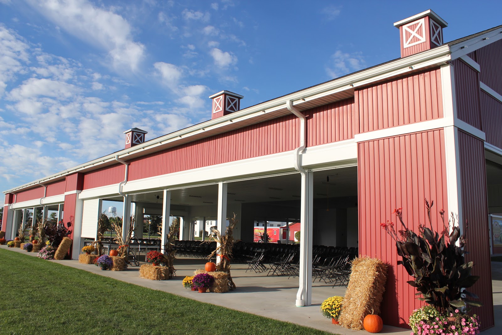 Farmstead Inn Expo Barn & Event Pavilion - Wedding Venue | VowVenue.com