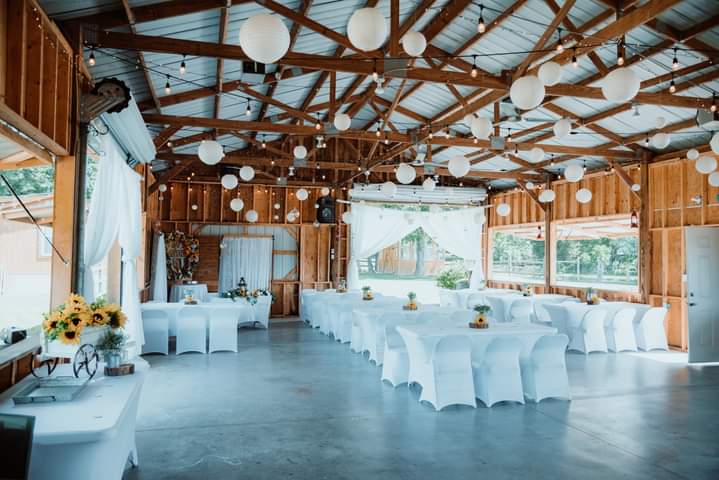 The Barn at Crow Family Farms - Wedding Venue | VowVenue.com
