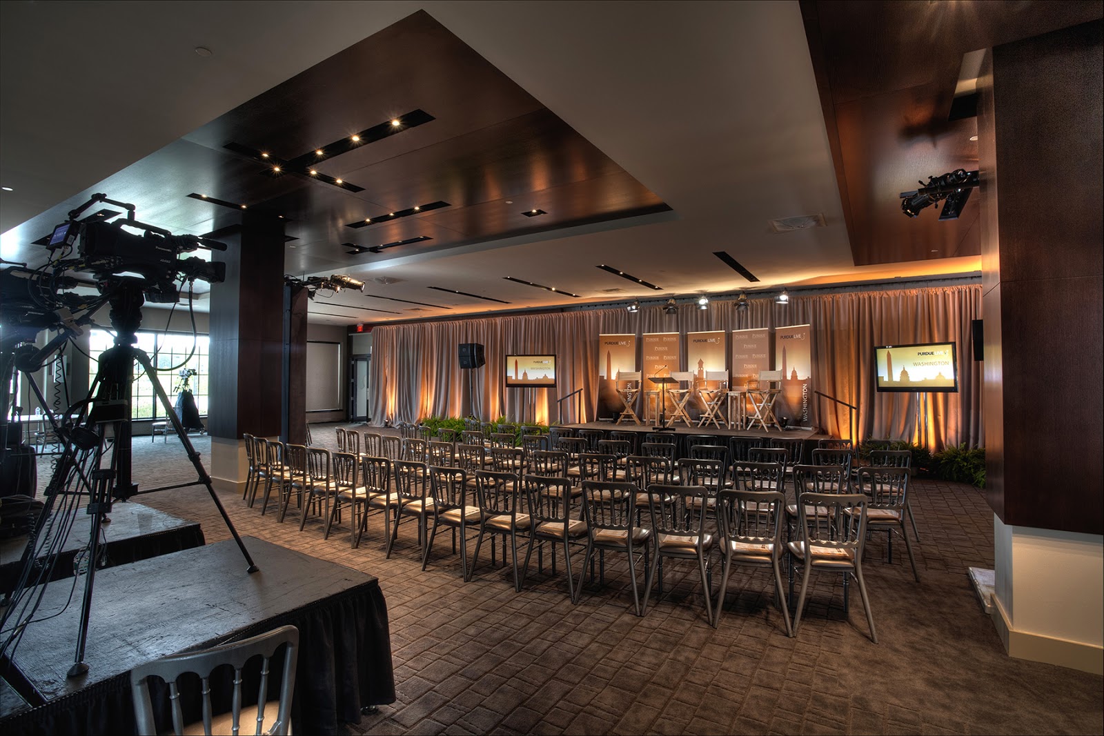 The Sunset Room - Wedding Venue | VowVenue.com